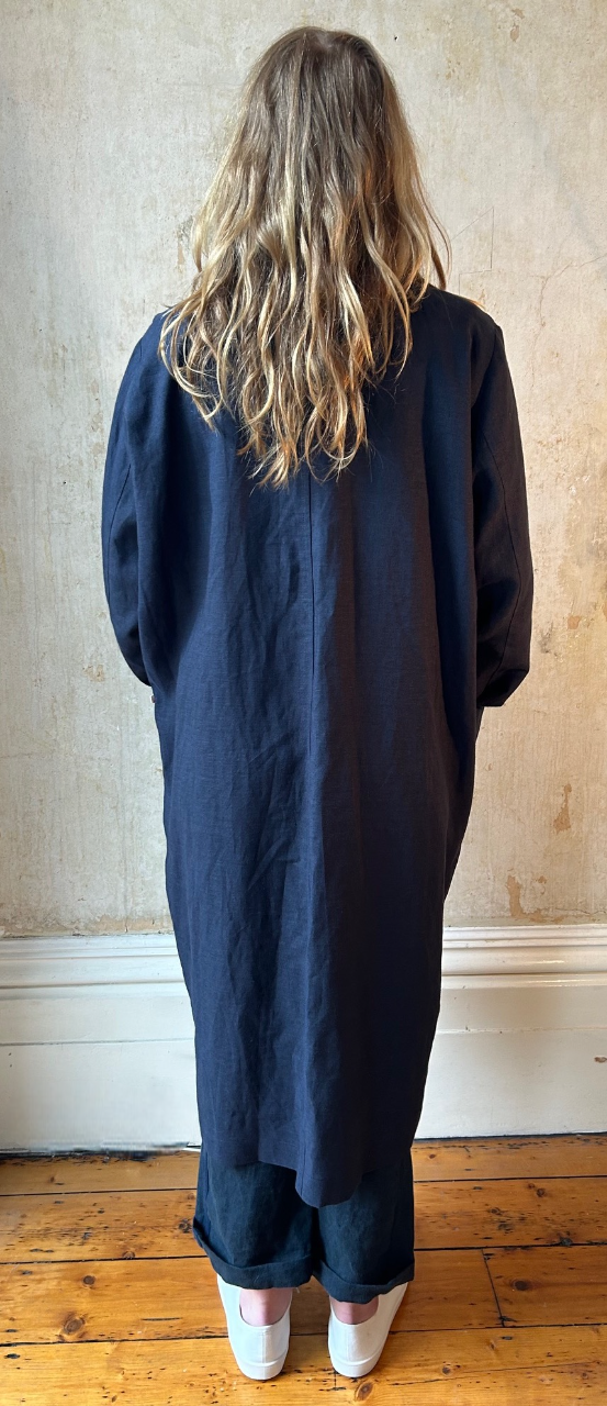 LINEN DUSTER COAT: NAVY – DRESSMITH